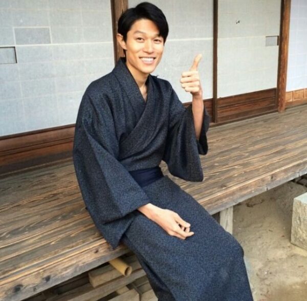 鈴木亮平の筋肉美【最新画像】役者魂でトレーニングと食事を徹底管理